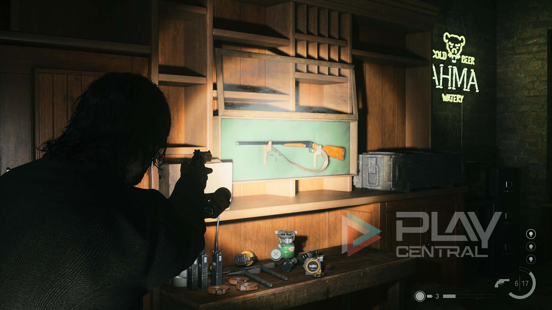 Doppelläufige Schrotflinte mit Alan finden - Alan Wake 2 Lösung