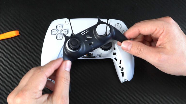 PS5-Controller öffnen und auseinanderbauen, so geht's!