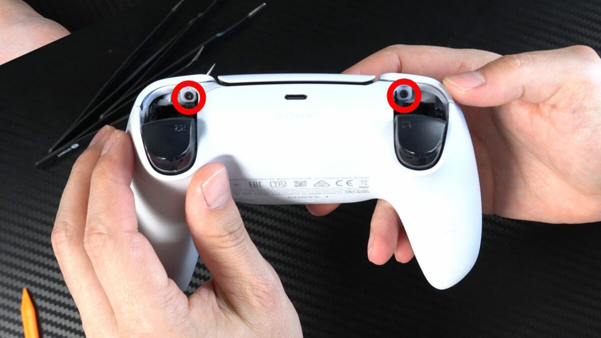 PS5-Controller öffnen und auseinanderbauen, so geht's!